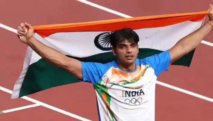 Neeraj Chopra का सपना पूरा, माता-पिता को पहली बार कराया 'हवाई सफर'