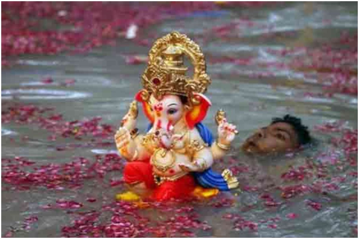 Ganpati Bappa Visarjan Mantra: गणपति बप्पा के विसर्जन के दौरान इन ...