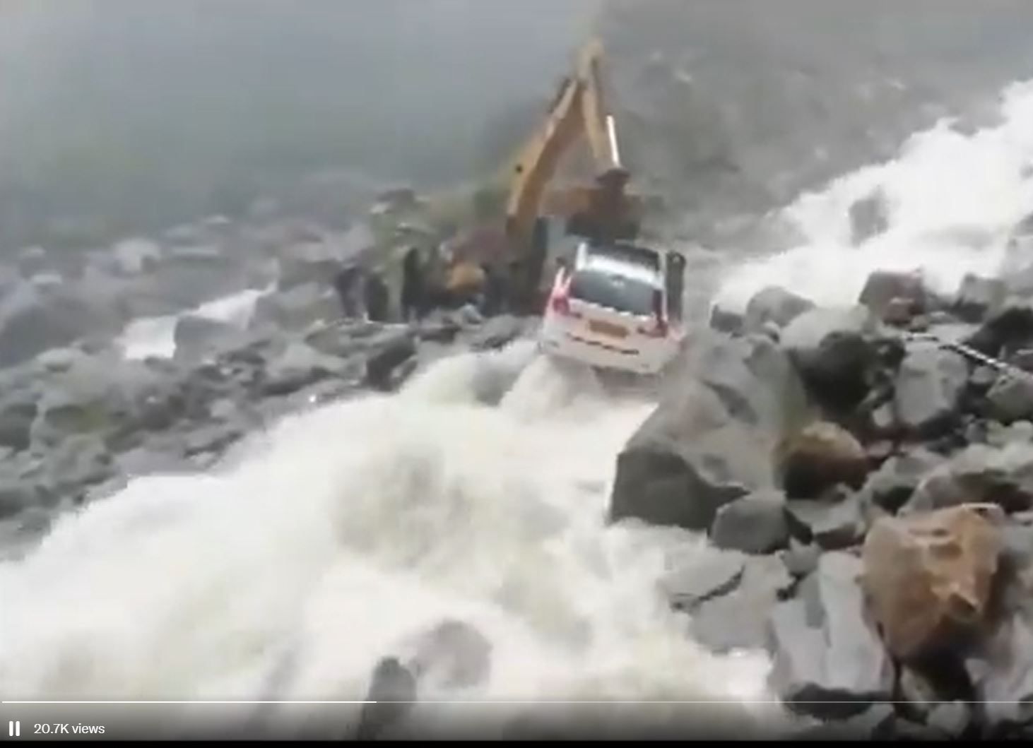 उत्तराखंड में रिकॉर्डतोड़ बारिश से हालात भयावह, कहीं बादल फटा तो कहीं ...