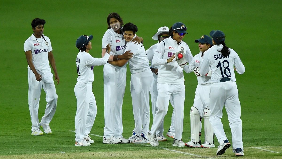 IND vs AUS: Smriti Mandhana, Bowlers India Dominate Australia Pink-Ball ...
