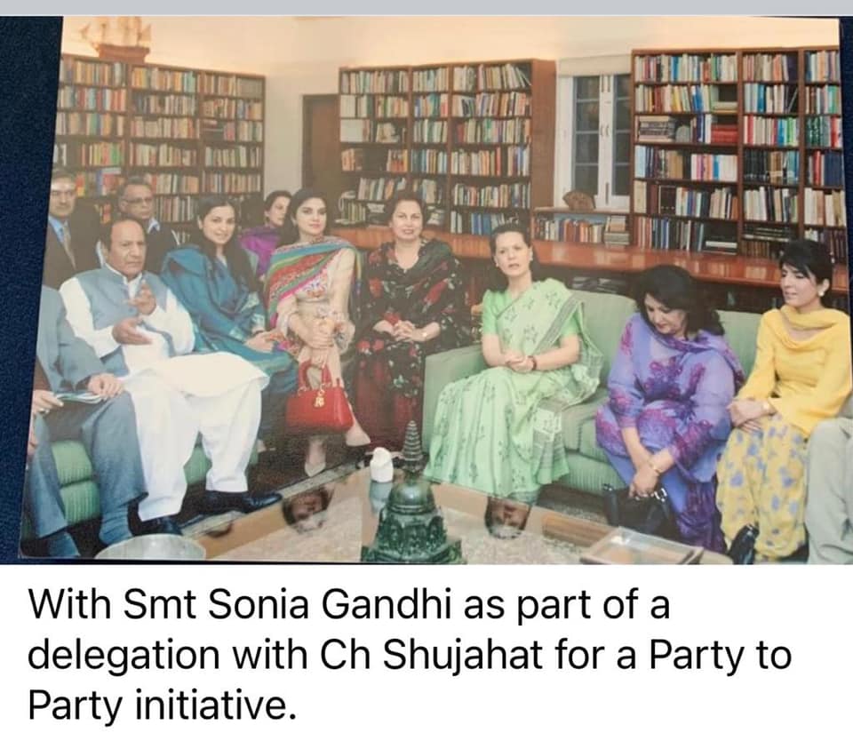 Aroosa Alam Row: Capt Amarinder Singh Releases Photos of Pak Journalist ...