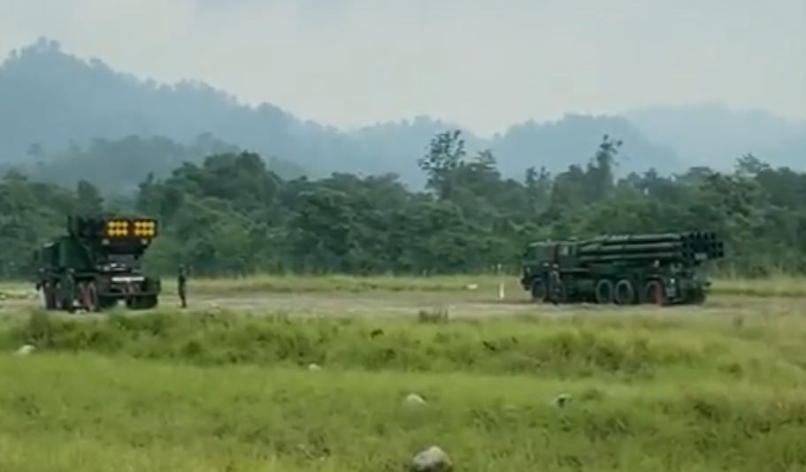 WATCH Indian Army Displays Pinaka And Smerch Multiple Rocket Launcher ...
