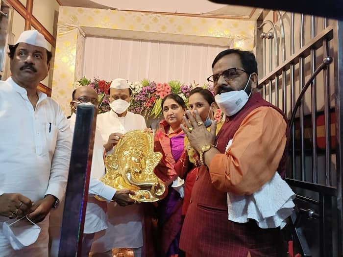 After 9 Years, Lord Ganesha Dons His Gold Mukhauta That Was Stolen in ...