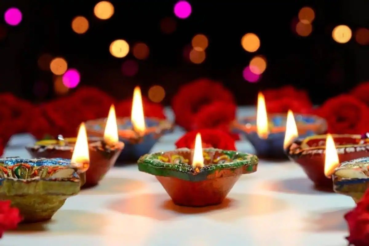 Diwali 2021 : आज दिवाळीनिमित्त जाणून घ्या व्रत विधी, पूजा मुहूर्त आणि ...