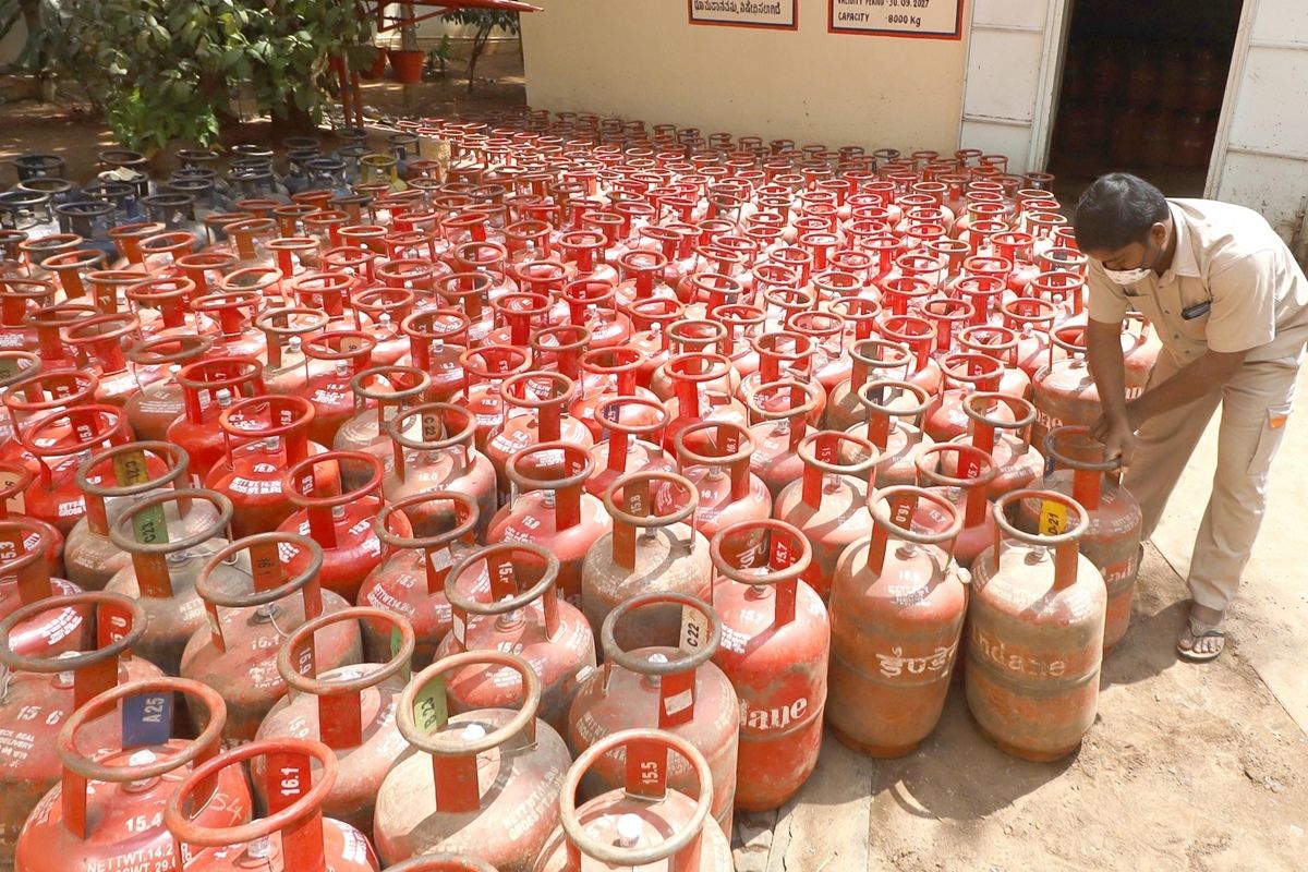 LPG Gas Cylinder Price Hiked by Rs 265 Ahead of Diwali 2021 Check ...