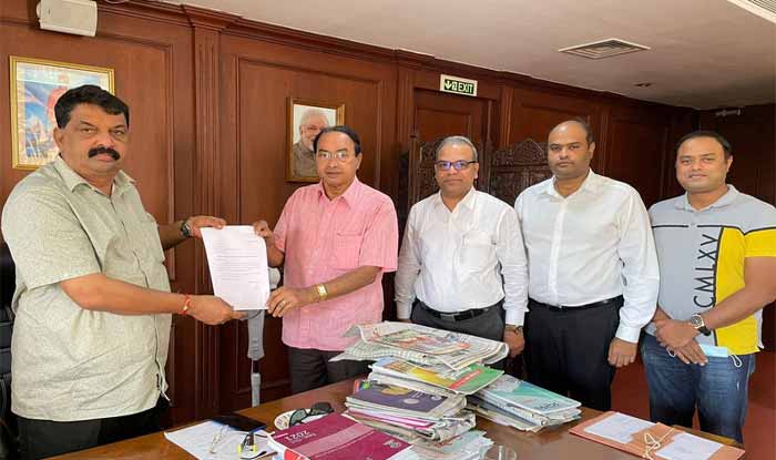 Goa: पूर्व मुख्‍यमंत्री रवि नाइक ने दिया कांग्रेस के व‍िधायक पद से ...