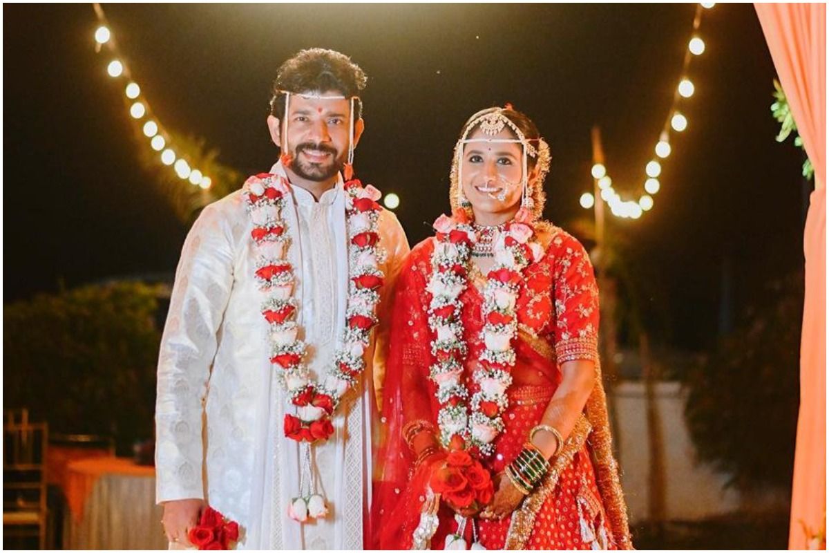 Mukkabaz Actor Vineet Kumar Singh Ties The Knot With Ruchiraa Gormaray ...