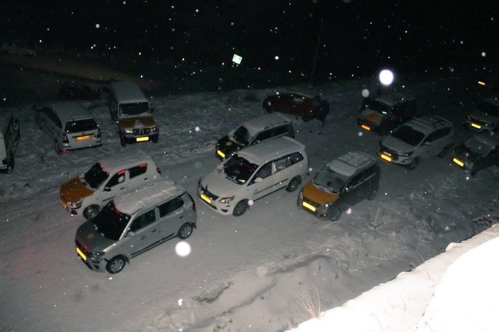 Watch Video: Heavy Snowfall in High-altitude Areas of North Sikkim ...
