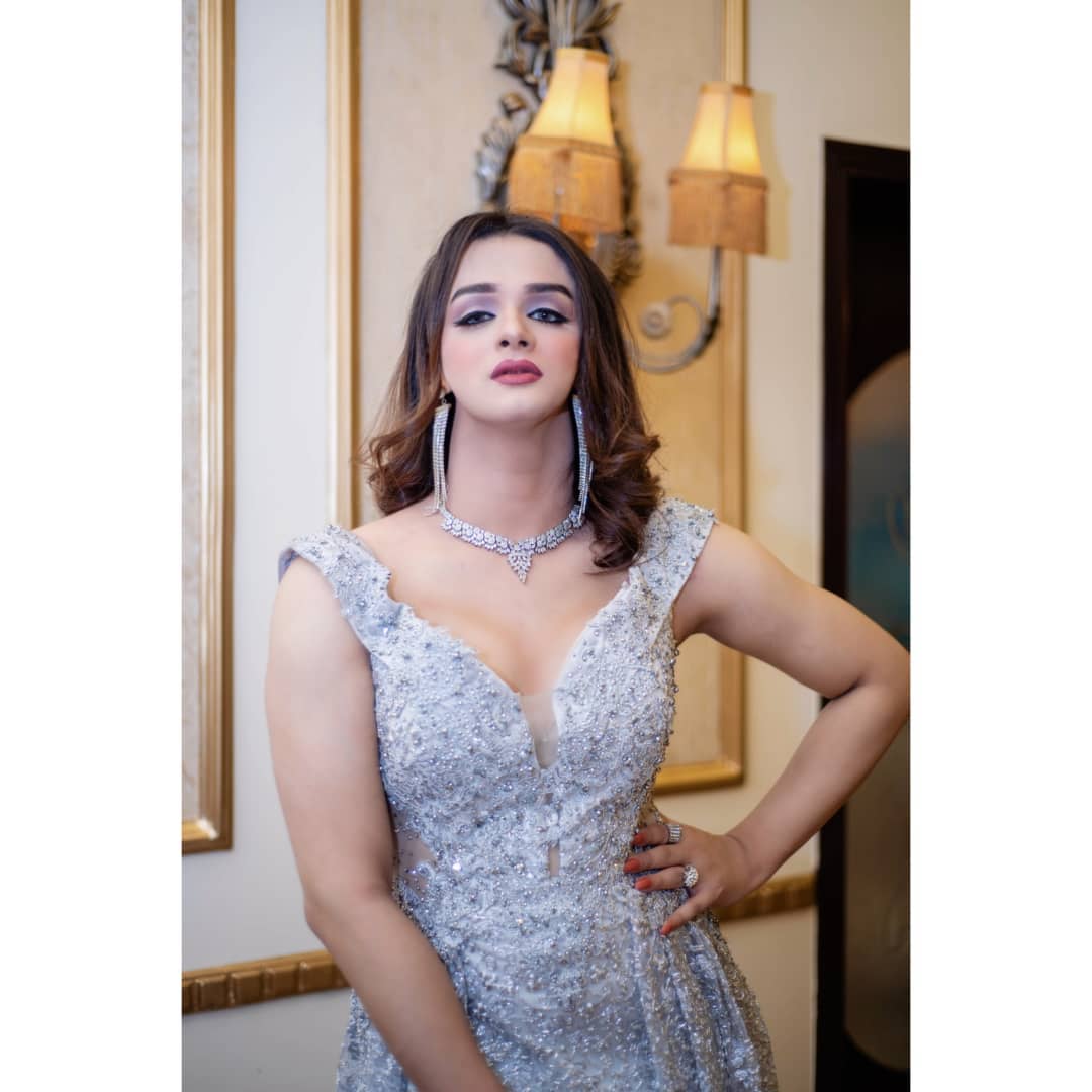 Shyraa Roy: पाकिस्तान की पहली मिस ट्रांस ब्यूटी क्वीन, जिन्हें गाने और ...