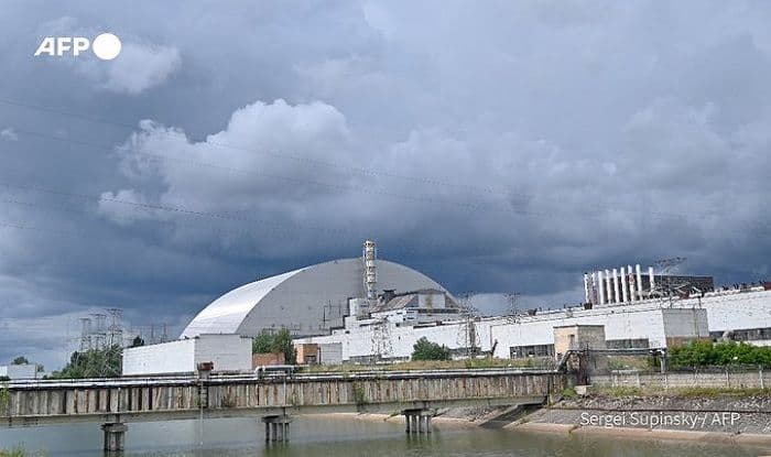 BREAKING: Chernobyl Nuclear Plant Power Line Damaged by Russian Forces ...
