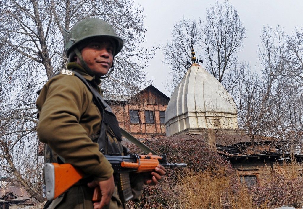 How Many Temples Were Destroyed in Kashmir in 90s? Kashi Seers Demand A ...