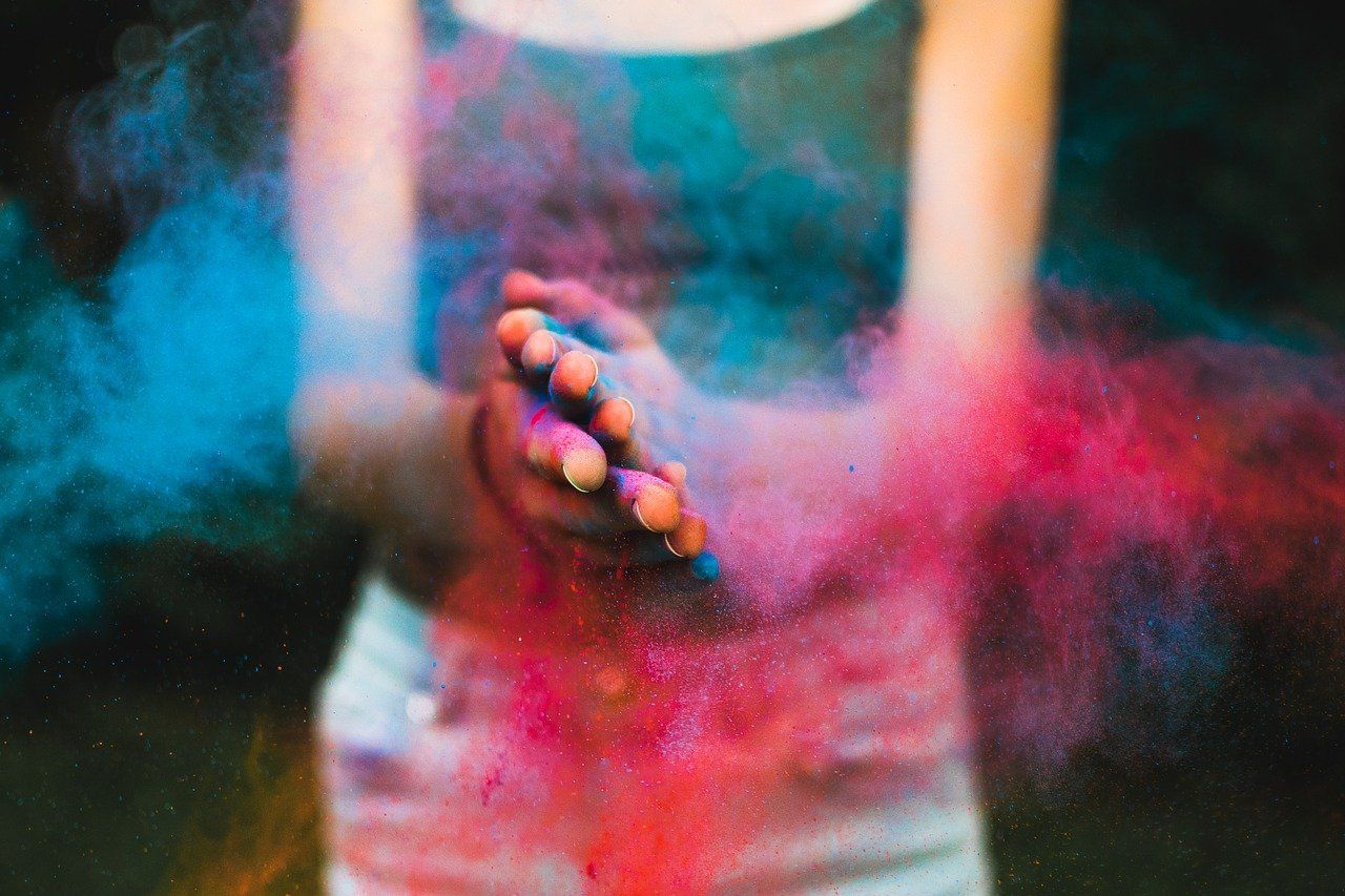 Holi 2022 Skincare And Haircare Tips For That Flawless Beauty This ...