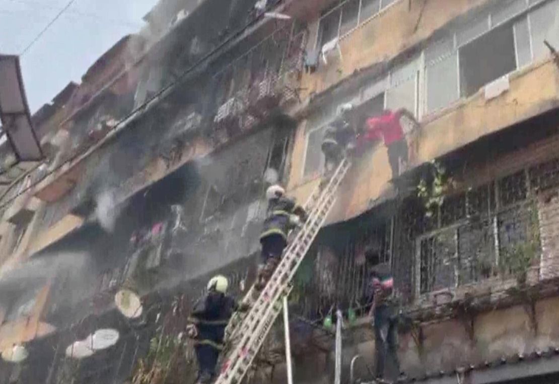 Breaking Fire in Residential Building in Mumbai Mahalaxmi