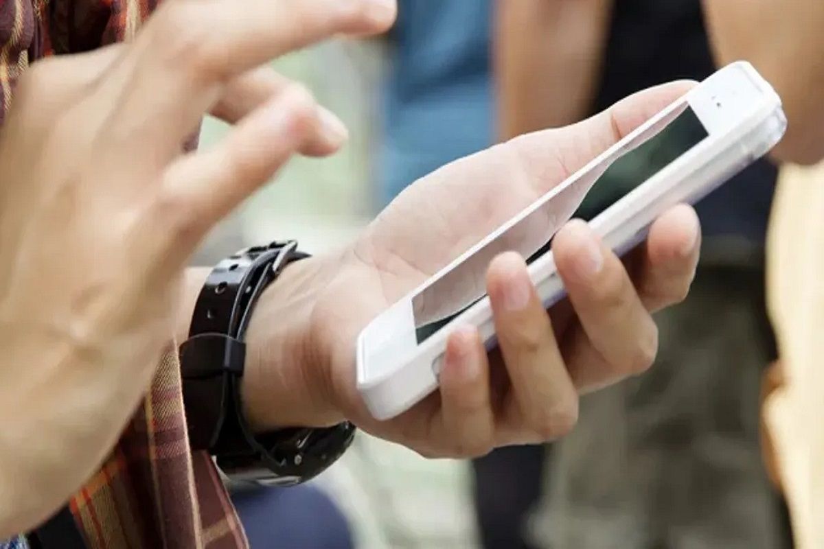 उत्‍तराखंड : कक्षा के अंदर मोबाइल नहीं ले जा सकेंगे टीचर्स, हरिद्वार ...