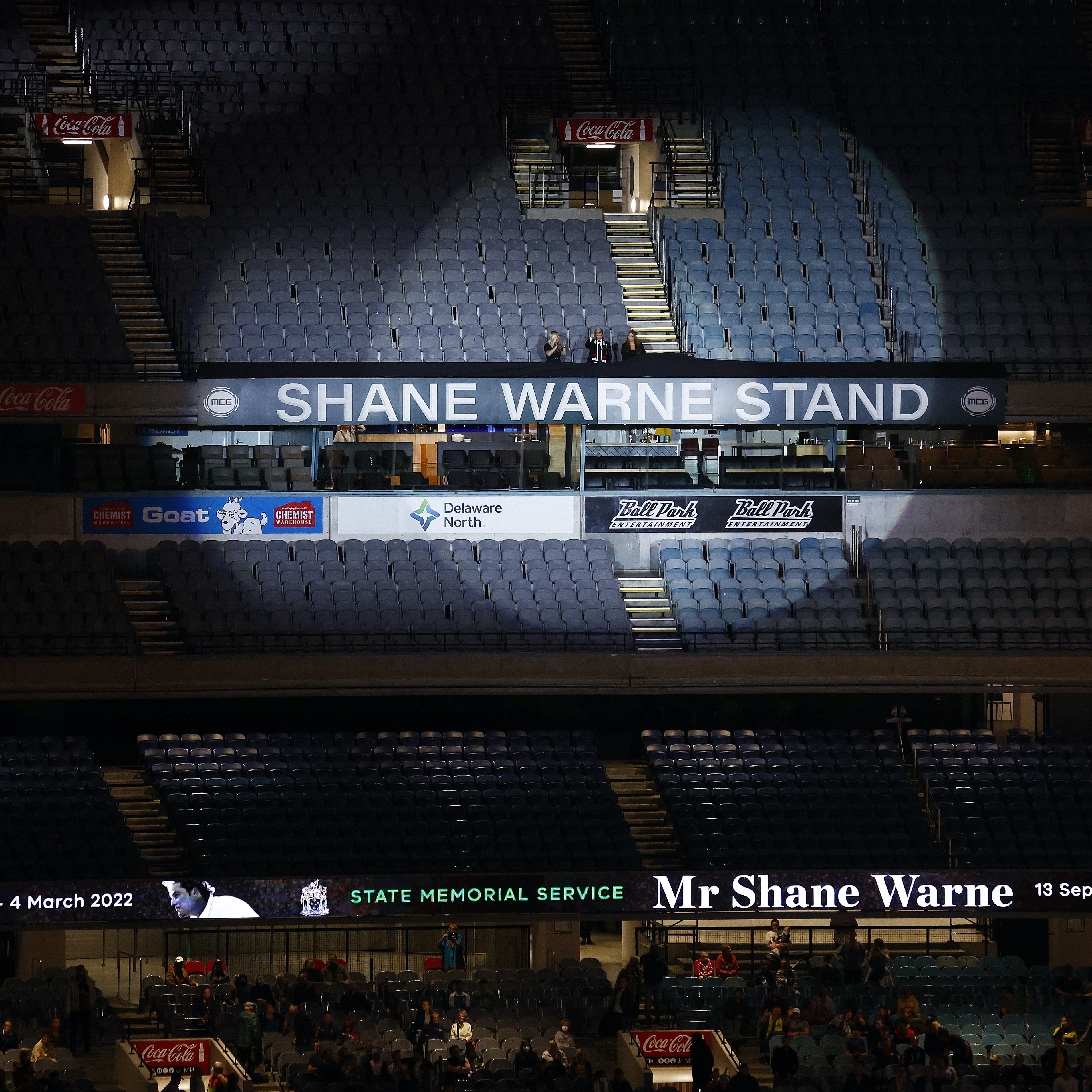 Shane Warne Funeral: शेन वॉर्न को याद कर इमोशनल हुई बेटी, स्टेज पर नहीं ...