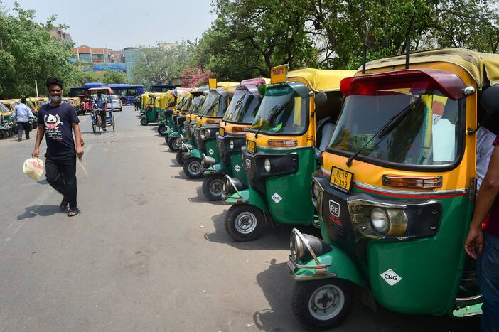 Delhi: Auto, Taxi Fares Set to Rise After Transport Minister Approves ...