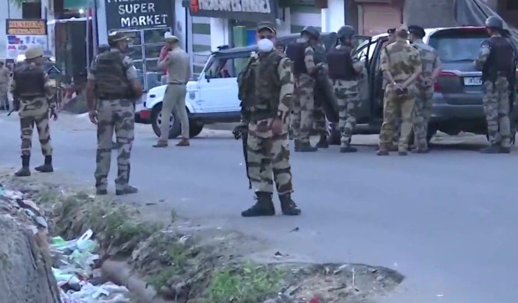 1 Security Personnel killed, 3 Injured in Gunfight with Terrorists in Jammu