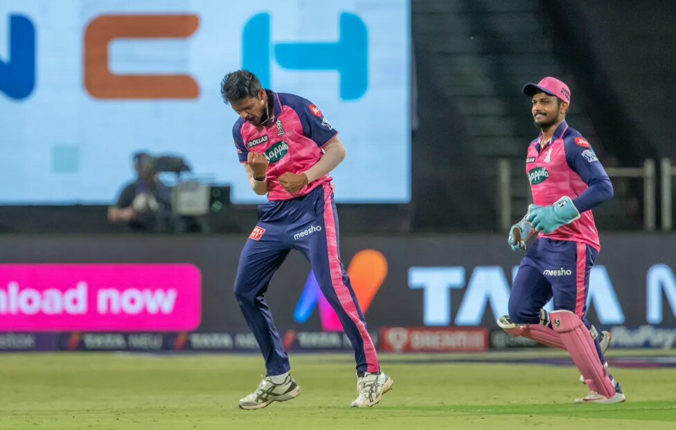 खराब शुरुआत के बावजूद शानदार जीत हासिल की; संजू सैमसन ने रियान पराग को ...