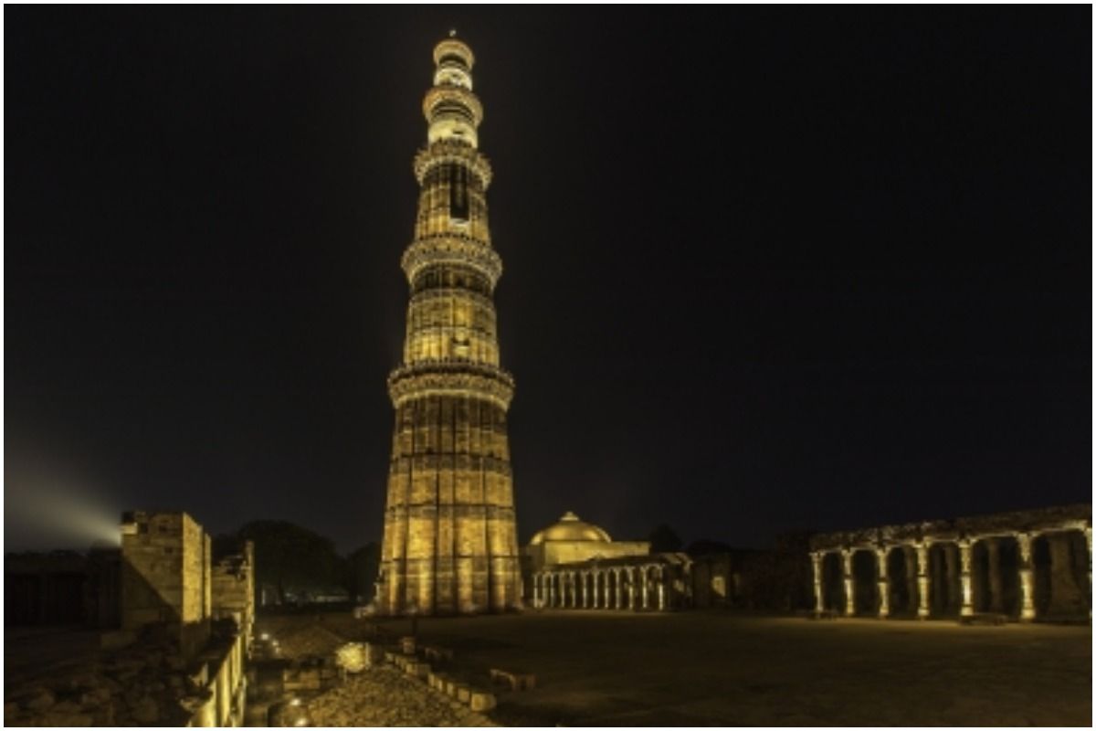 United Hindu Front Gives Call To Chant Hanuman Chalisa in Qutub Minar ...