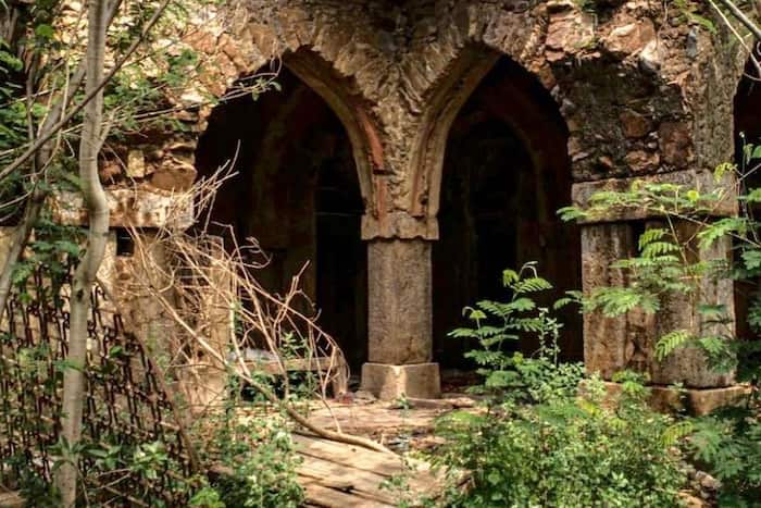 Haunted Place in Delhi All About Malcha Mahal a Historic Building That ...