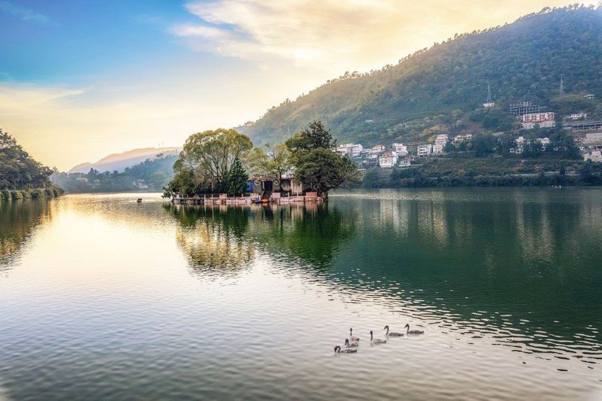 Planning a Trip to Bhimtal| Visit This Lakeside Resort For Idyllic Retreat