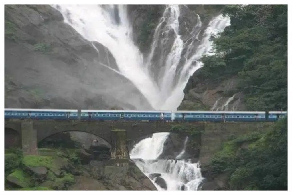 Top 7 Most Beautiful Train Routes In India | Best Train Journey in ...