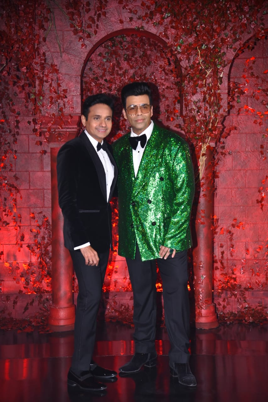 Karan Johar Looks Like Christmas Tree, Wears Green Blingy Jacket on ...