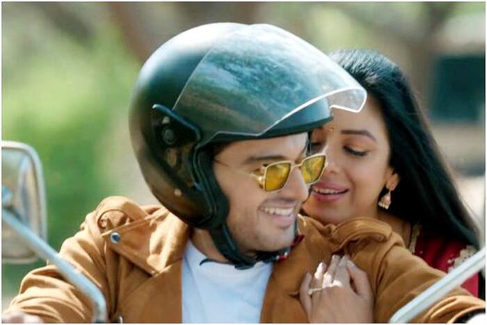 Anupama Finally Forgets Maryada as he Hugs Anuj Tightly on Bike, MaAn Fans Blush | Anupamaa ...