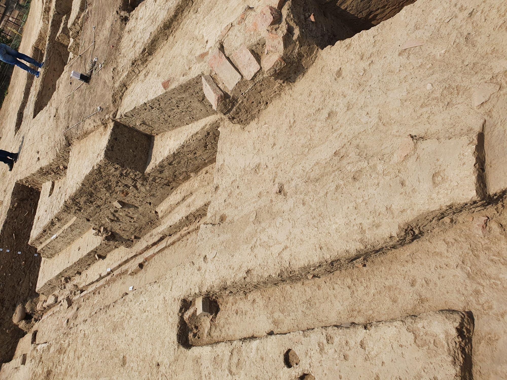 5000-Year-Old Jewellery Making Factory Discovered In Millennia-Old ...