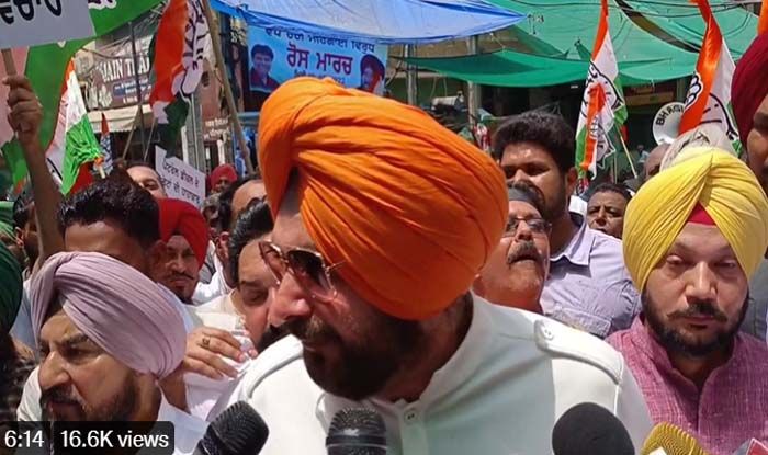 Navjot Singh Sidhu, Given 1 Year Jail in Road Rage Case by Supreme ...