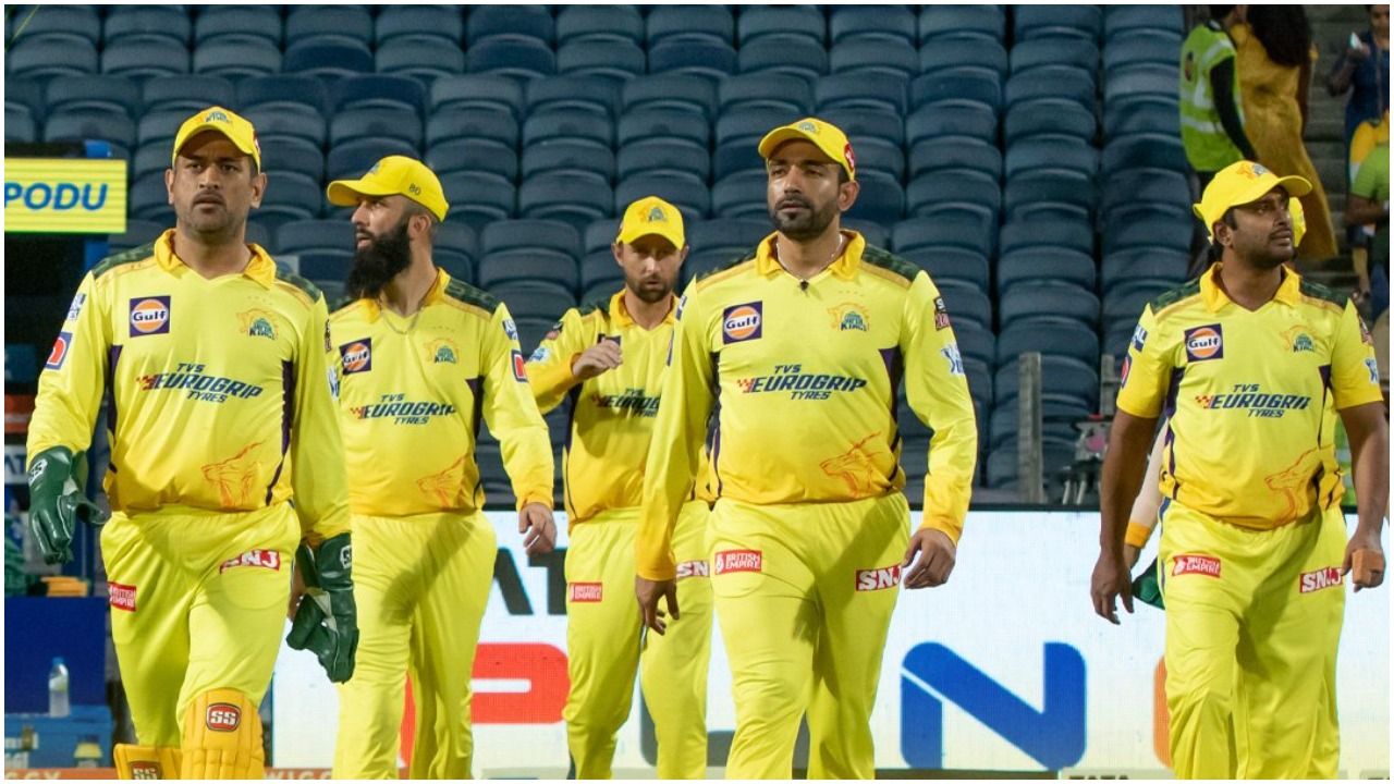 Chennai Super Kings Out of IPL 2022 | Check Out Full Scorecard | RCB vs ...