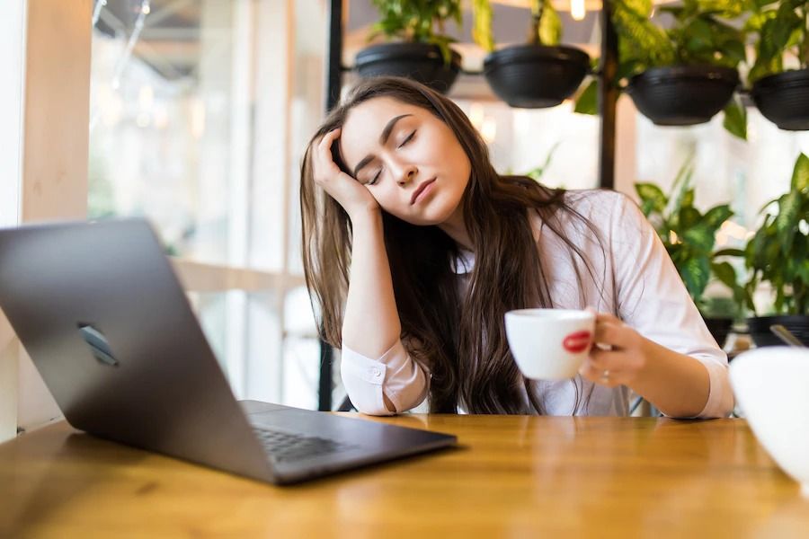 Feeling Sleepy at Work? Here's How You Can Avoid an Embarrassing Yawn ...