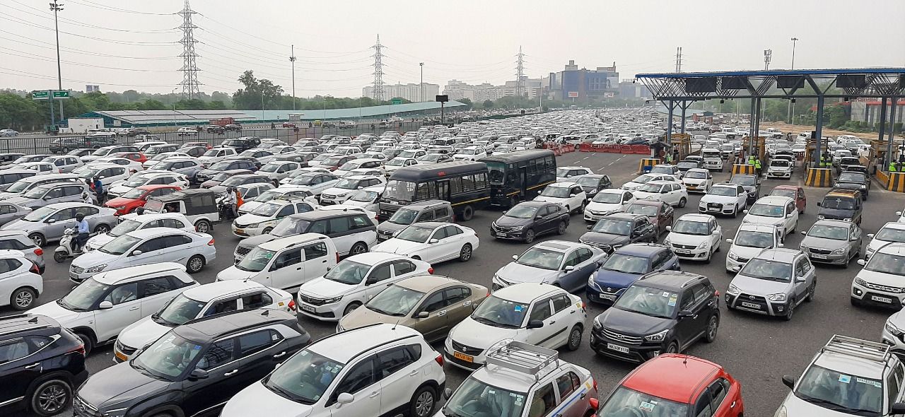 Attention Gurugram Commuters: Traffic Disrupted On Route Towards Delhi ... Attention Gurugram Commuters: Traffic Disrupted On Route Towards Delhi ...