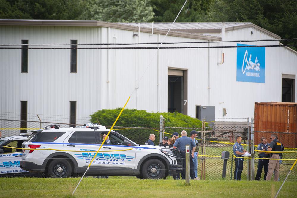 Maryland Mass Shooting 3 Killed After Shooter Open Fire At ...