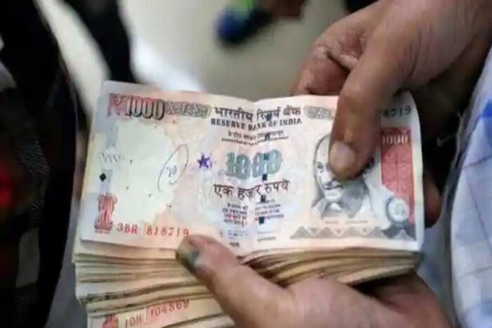 FACT CHECK: Rs 1000 Notes Coming Back From 1 January 2023? Complete ...