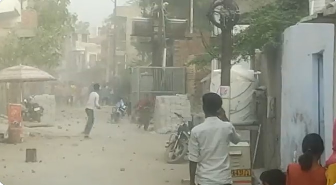 Communal Violence In Agra: Stone Pelting Between Two Communities After ...