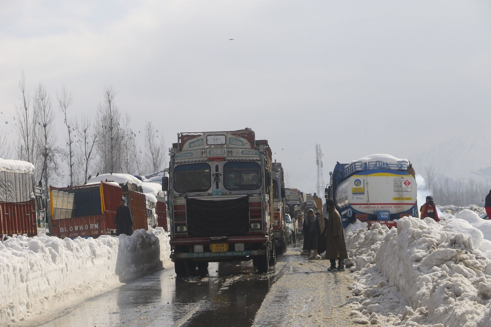Jammu-Srinagar Highway Closed for Traffic Due to Bad Weather