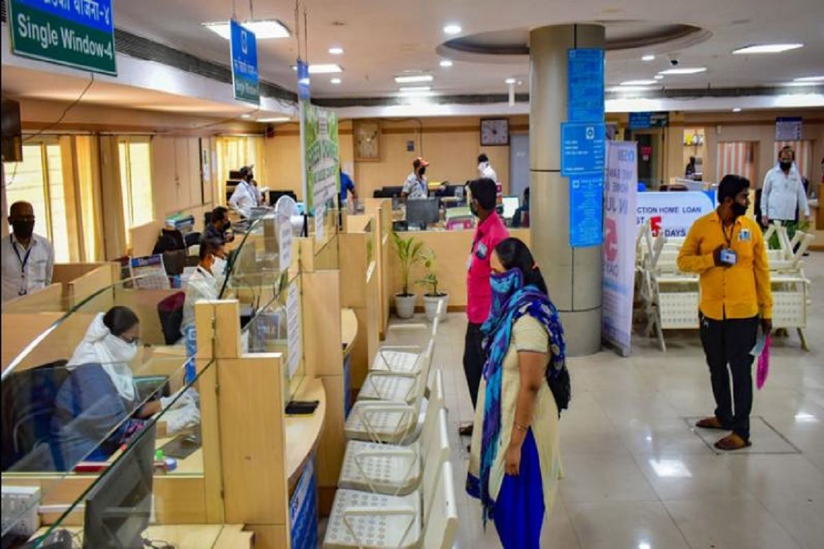 Bank Employees To Get 2 Days Weekly Off Soon, IBA Considering Proposal ...