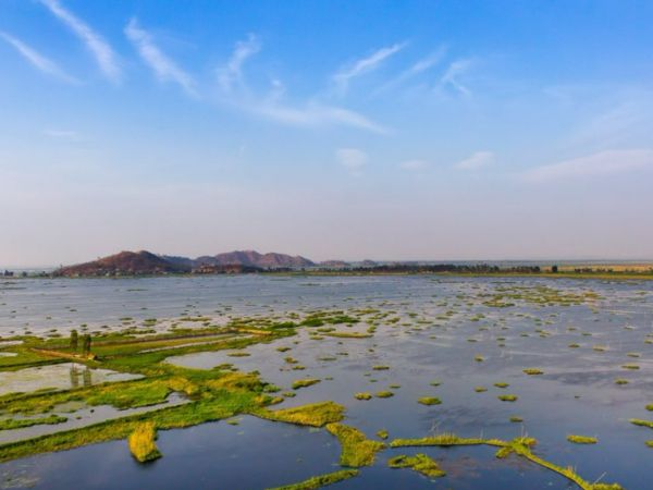 Offbeat Places in Manipur Loktak Lake is The Only Floating Lake in The ...