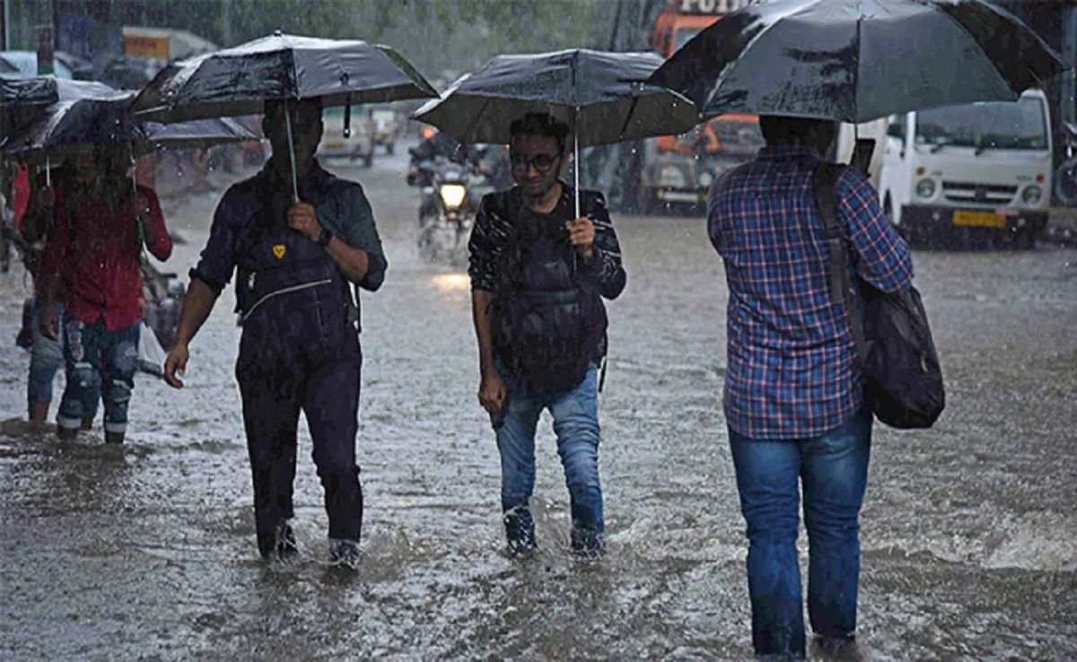 Maharashtra Rain Live Update: कोल्हापूरात हायअलर्ट तर मुंबईत आवश्यक ...