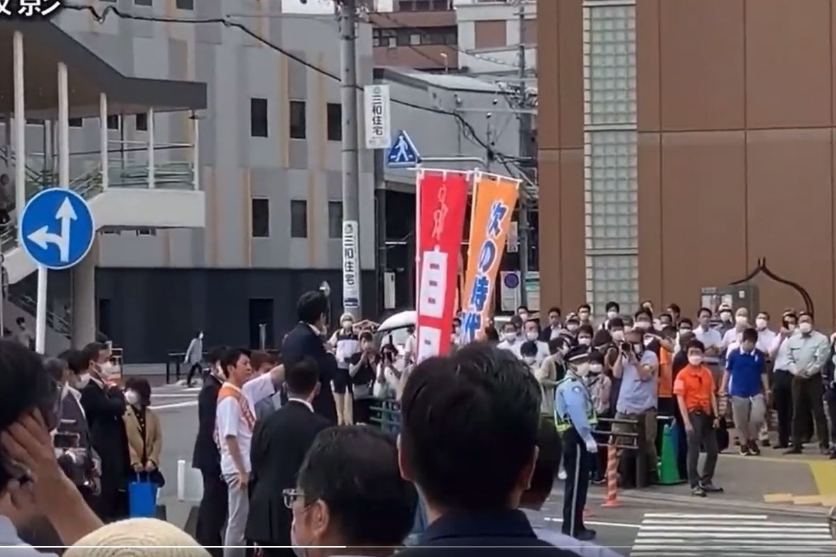 Shinzo Abe Shoot Video: शिंजो आबे यांच्यावरील हल्ल्याचा व्हिडीओ व्हायरल ...