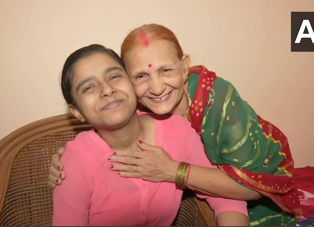 CBSE topper Bihar: 10वीं टॉपर श्रीजा से मिलना चाहते हैं उनके पिता, कभी ...
