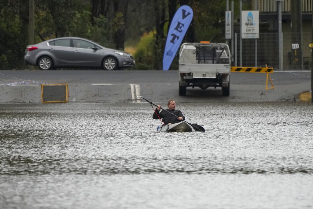 Sydney Floods Impact 50,000 Around Australia's Largest City