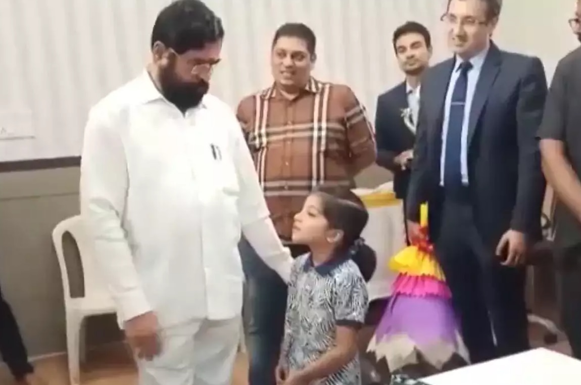 Little Girl Meets Maharashtra CM Eknath Shinde, Asks Him If He Would ...