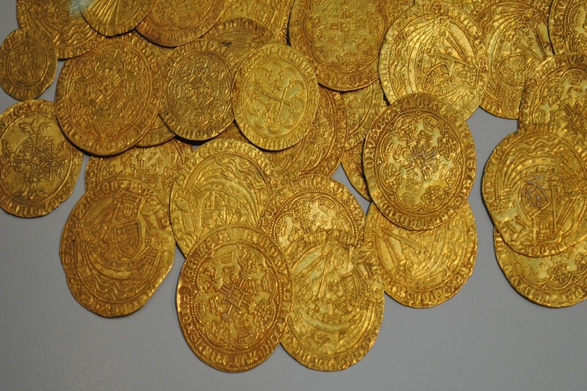 Gold Coins From British Era Found During Excavation In UPs Jaunpur