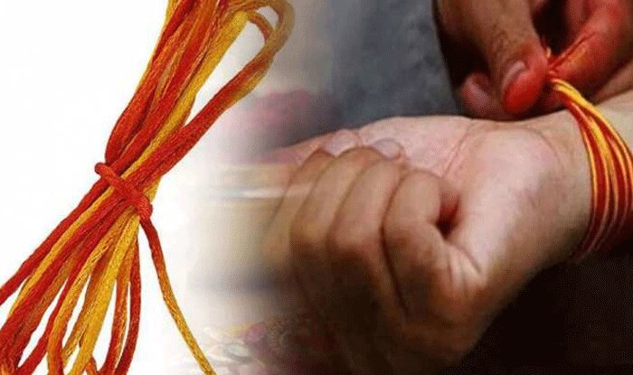 कलाई पर क्यों बांधा जाता है कलावा, कहीं आप भी तो नहीं कर ये गलतियां ...