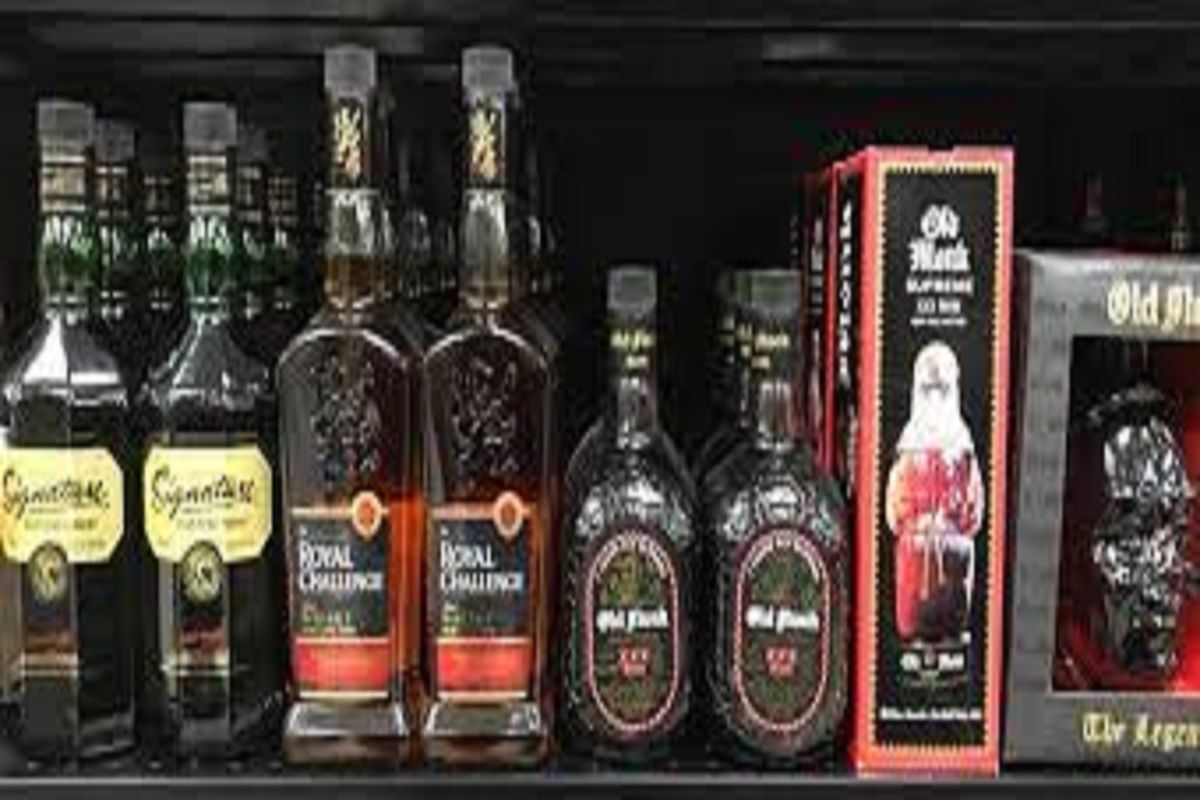 Liquor Offer: इस देश की सरकार कैंपेन चलाकर युवाओं से कर रही अपील-आकर ...