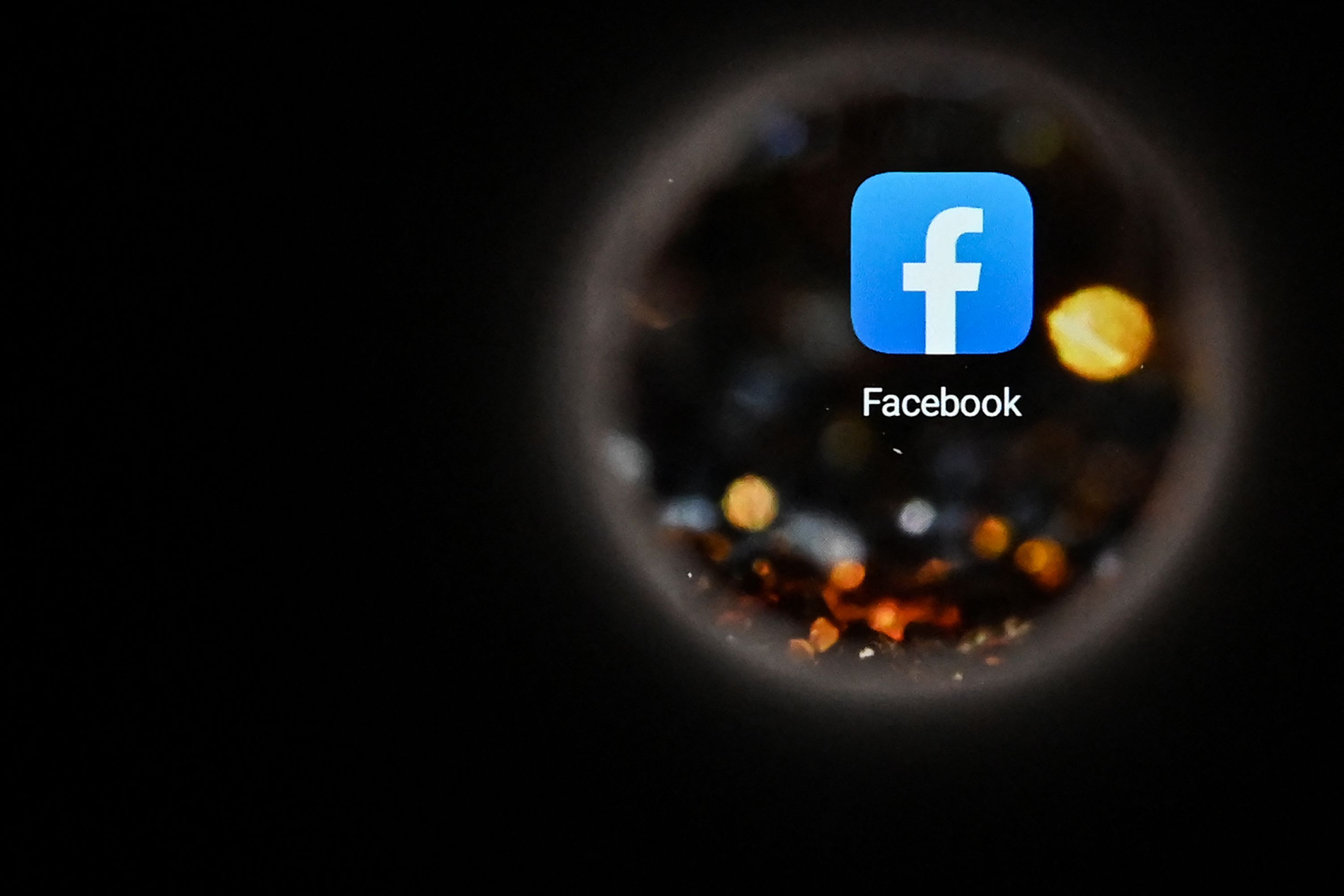 Facebook News Feed Glitched For Millions, Homepage Spammed With Public ...