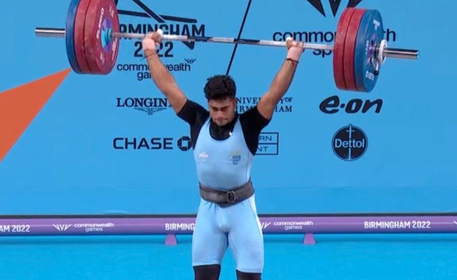 भारत के Achinta Sheuli ने 73 KG में दिलाया गोल्‍ड, वेटलिफ्टिंग से आए ...