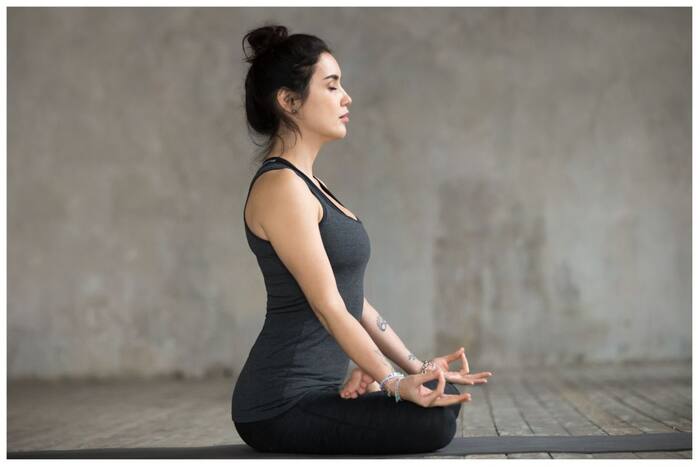 6 Effective Yoga Asanas to Get Rid of Hunchback And Improve Posture